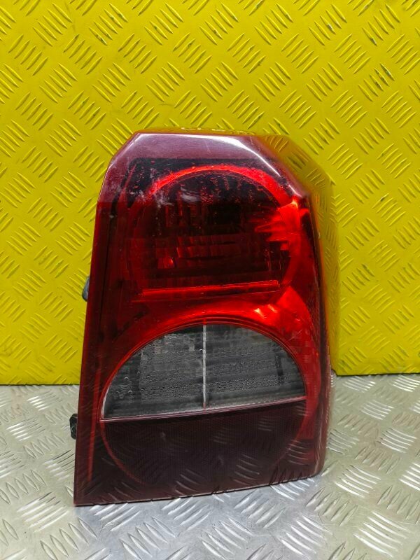 Фонарь задний правый Dodge Caliber I задн. прав.