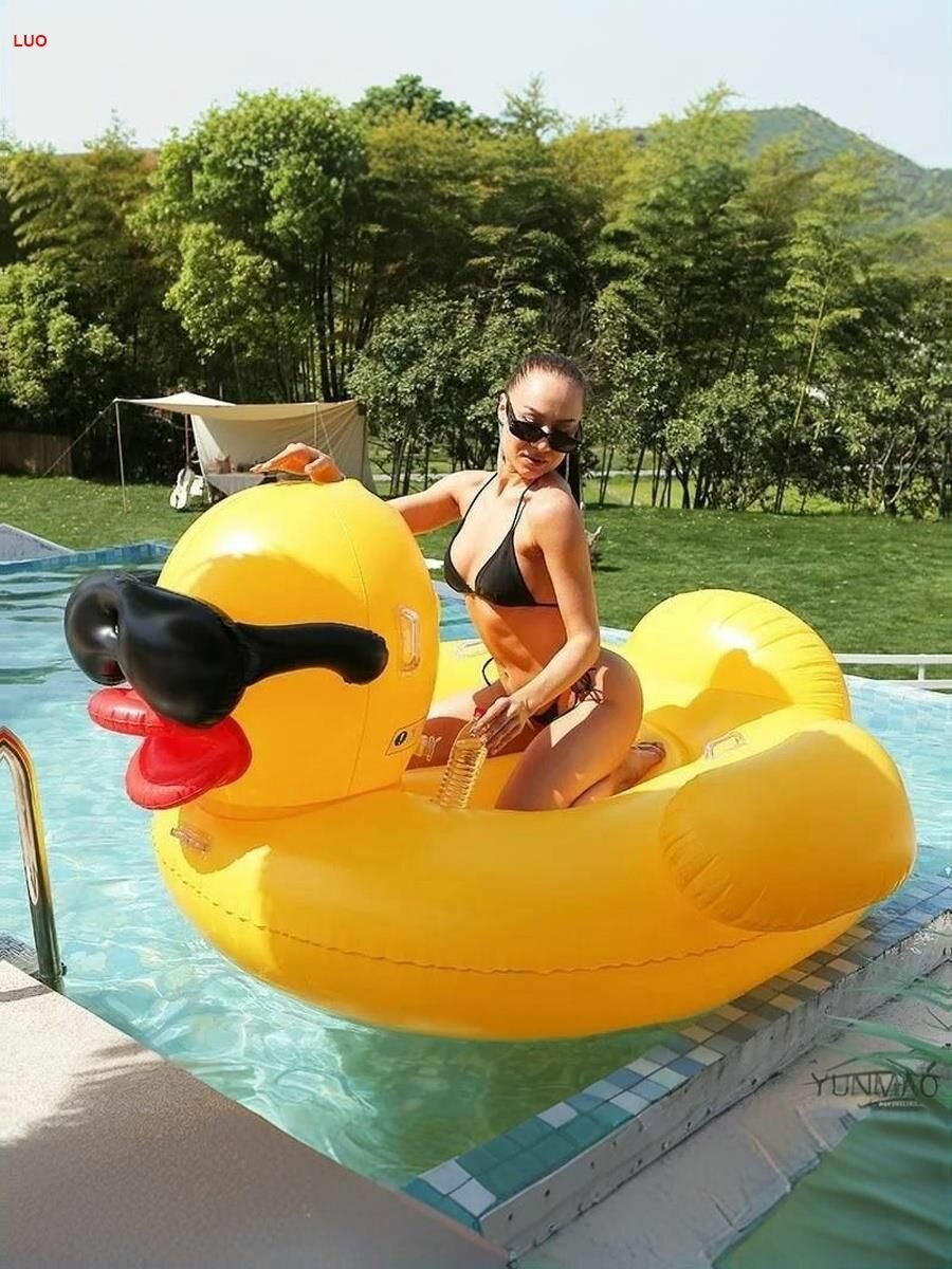 Надувной матрас для плавания огромная утка