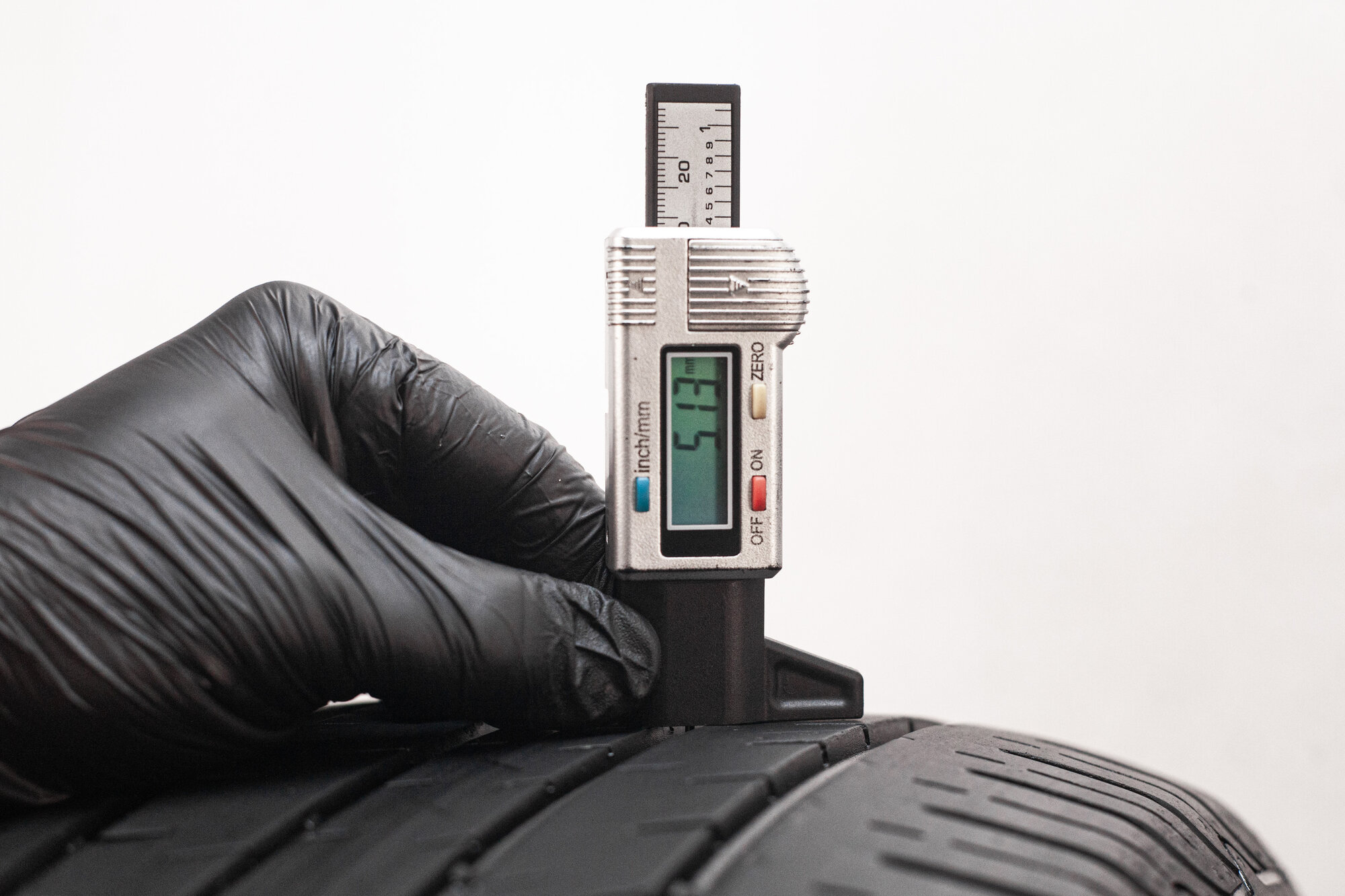 Goodyear EfficientGrip Performance SUV 225/55 R19 99V — фото 1