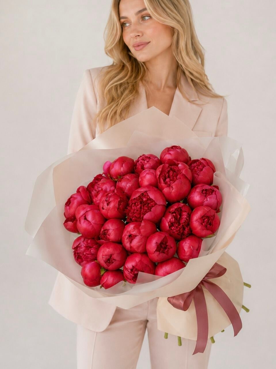 Красные пионы 25 шт.
