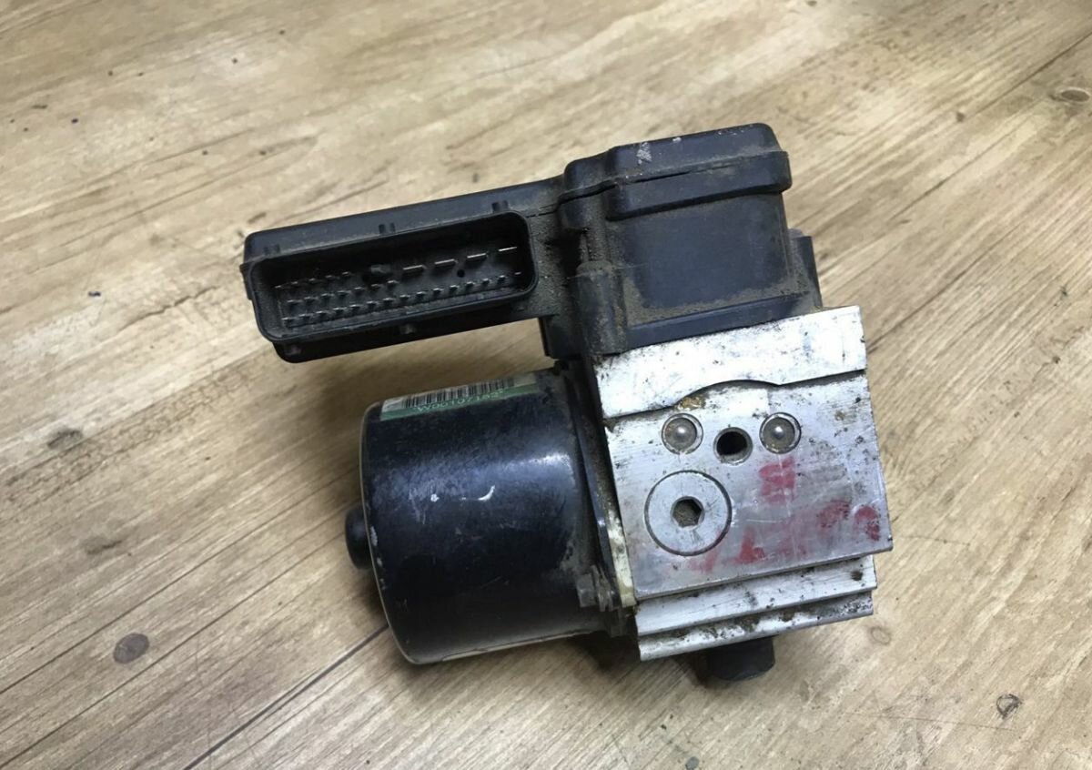 Блок, насос ABS Opel Vectra B 1995 - 2002г 1.8л