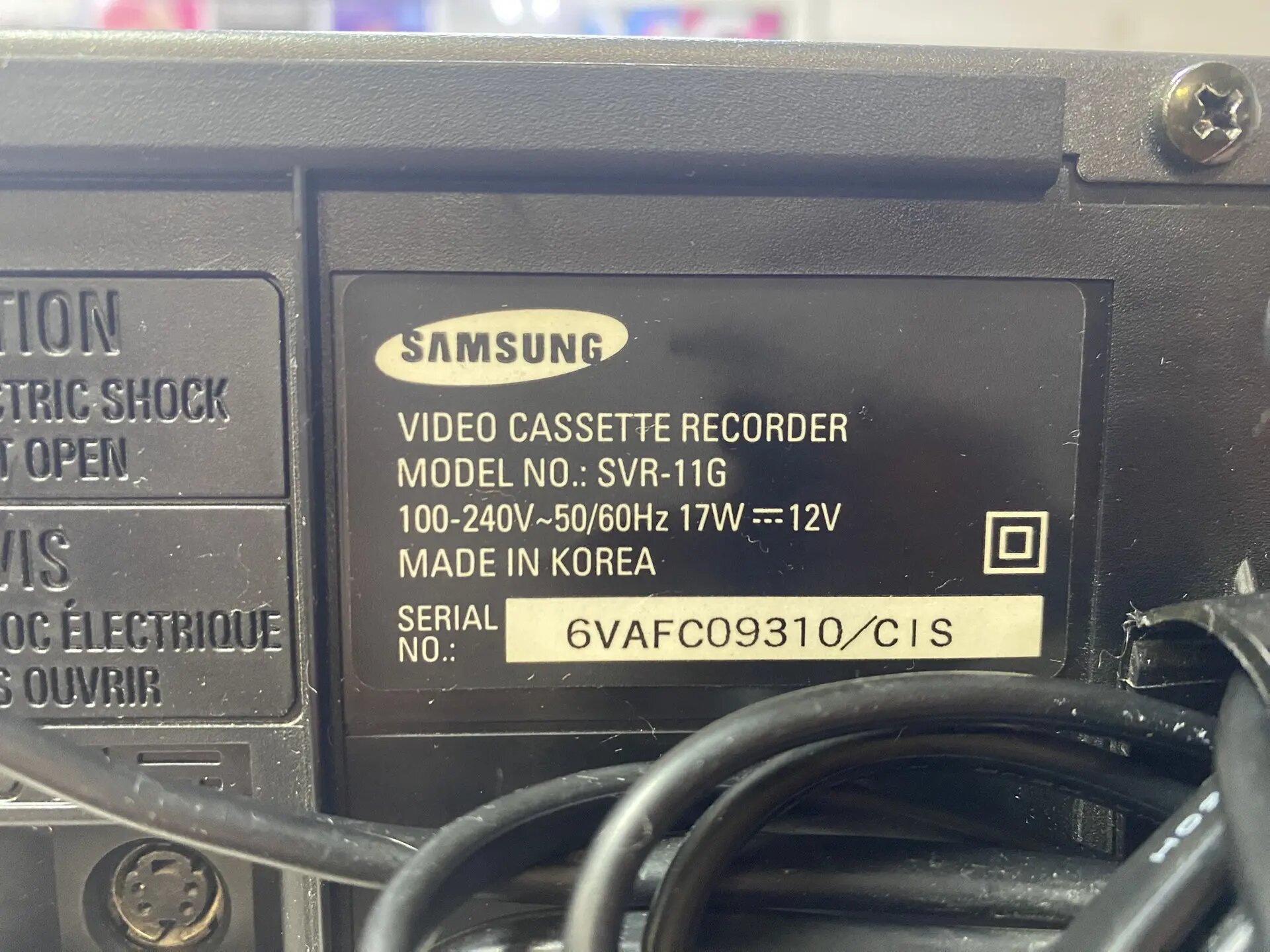Samsung SV-11G — видеоплеер (видеомагнитофон) формата VHS