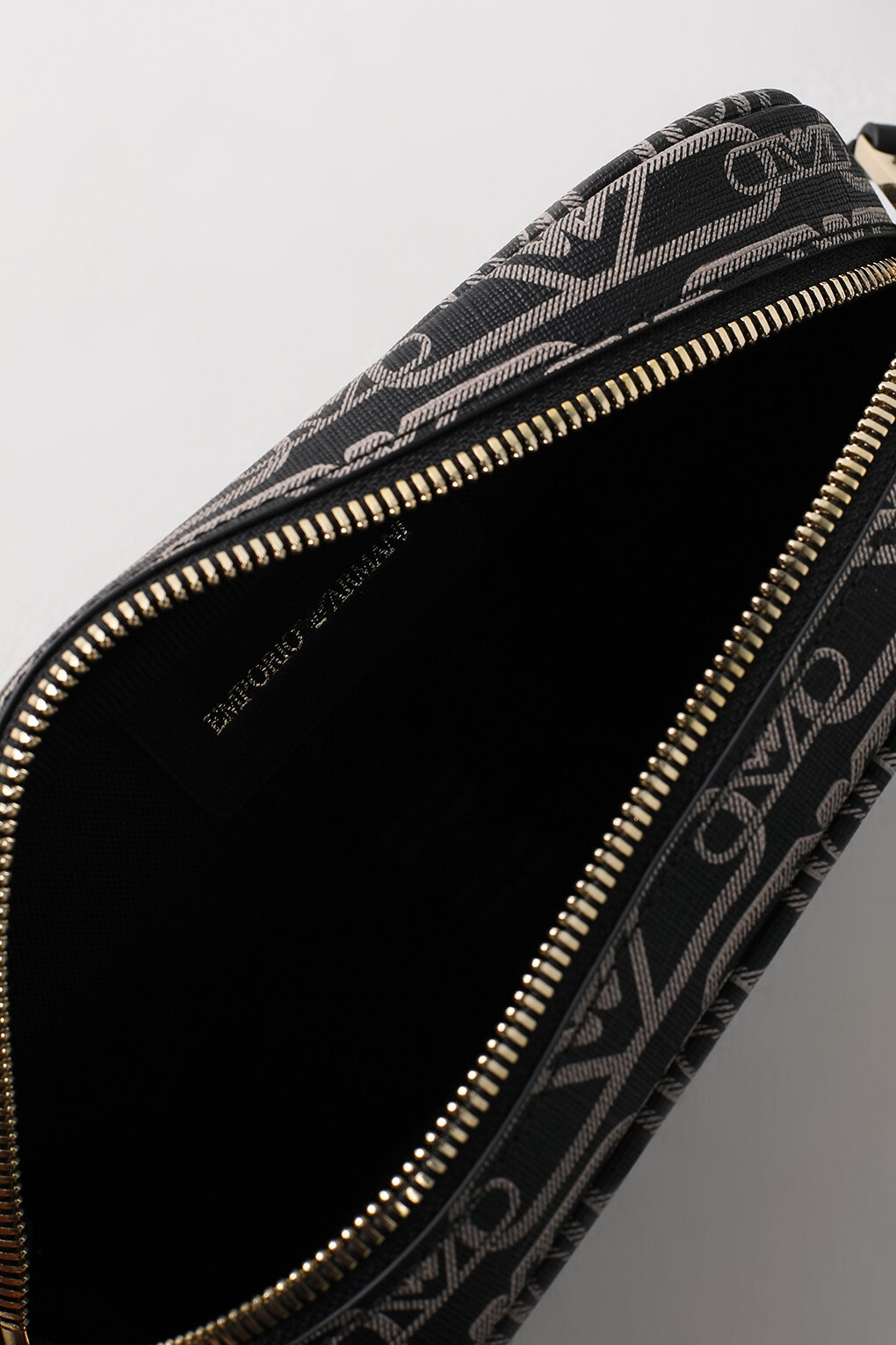 Сумка EMPORIO ARMANI, черный — фото 1