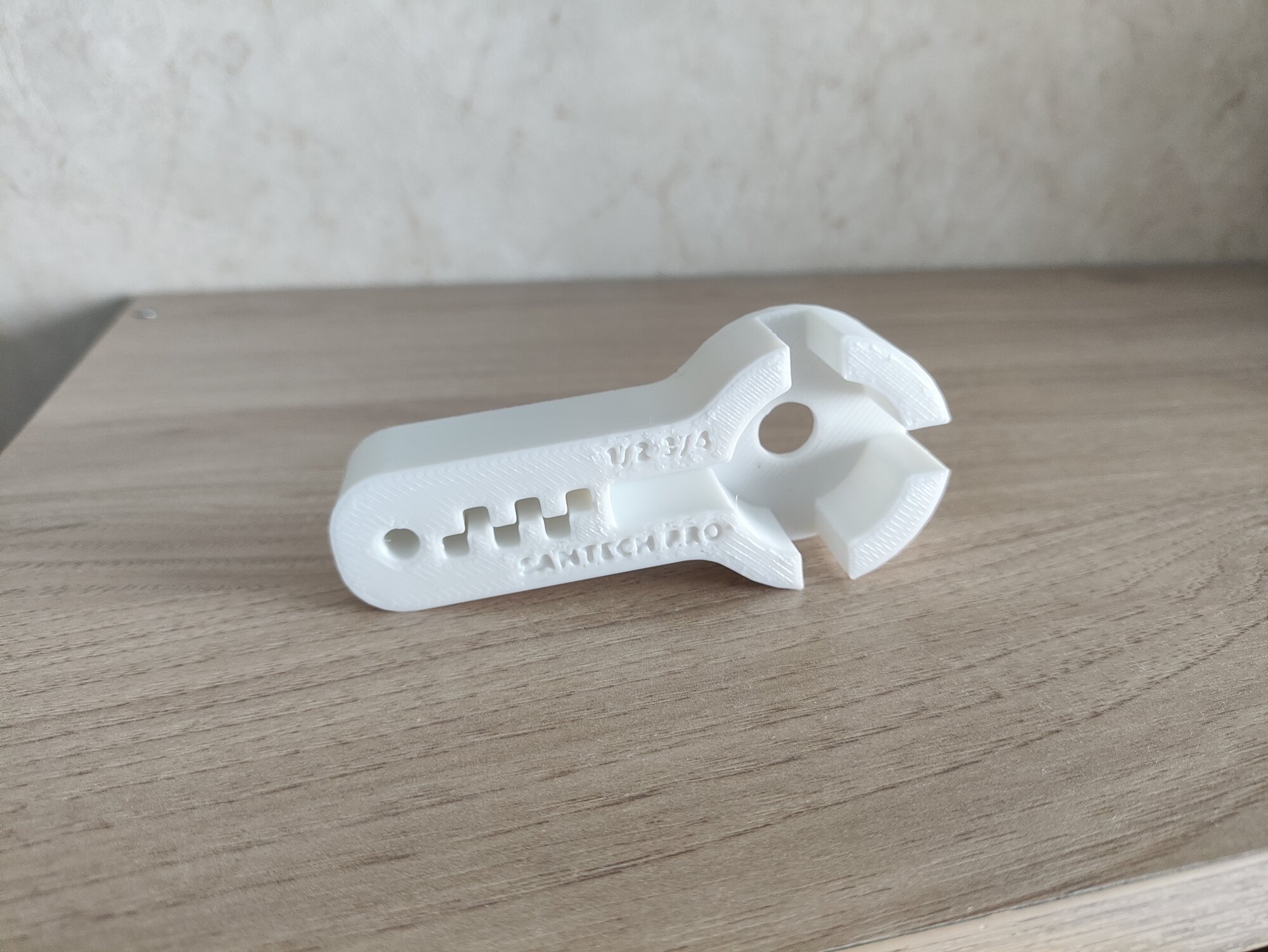 Ключ усиленный для шаровых кранов типа бабочка, пластик, 1/2", 3/4"
