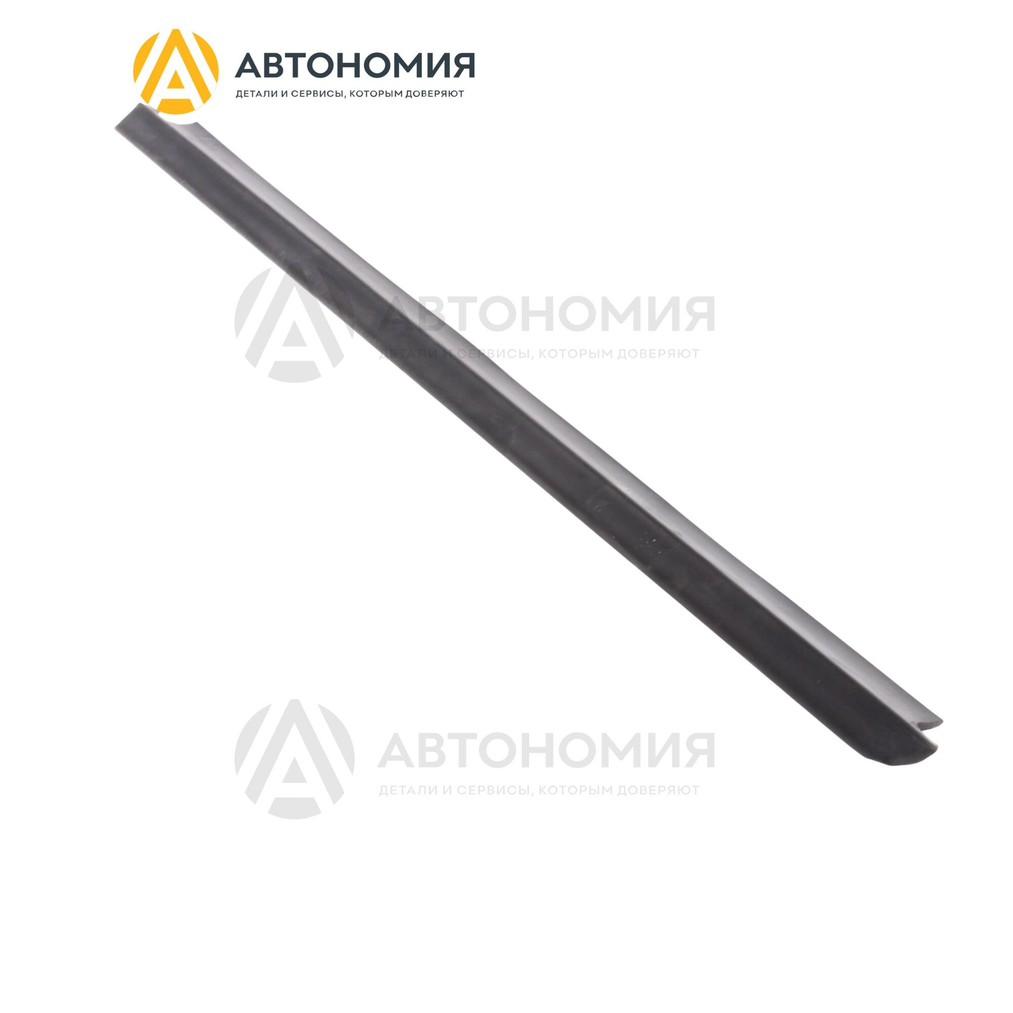 Уплотнитель стекла задней правой двери Renault 82 82 011 18R