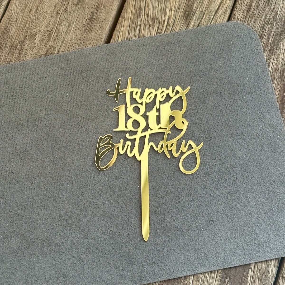 Золотой акриловый топпер для торта "Happy Birthday" с цифрой 18 - Элегантный дизайн для празднования 18, 21, 30, 40, 50, 60, 70 лет, прочные украшения для вечеринок, день рождения, аксессуары для праздника, золотая отделка, для Хэллоуина и