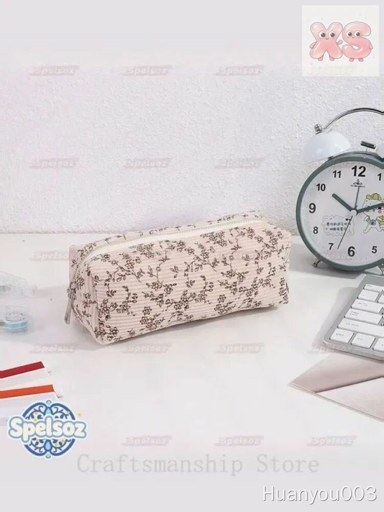 Вельветовый пенал с цветочным принтом