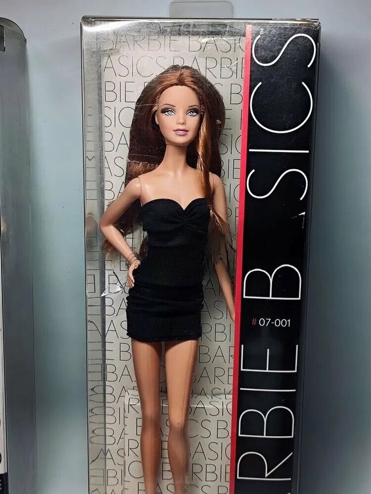 Barbie Basics Вторая волна ковбойских супермоделей в чёрном платье барби