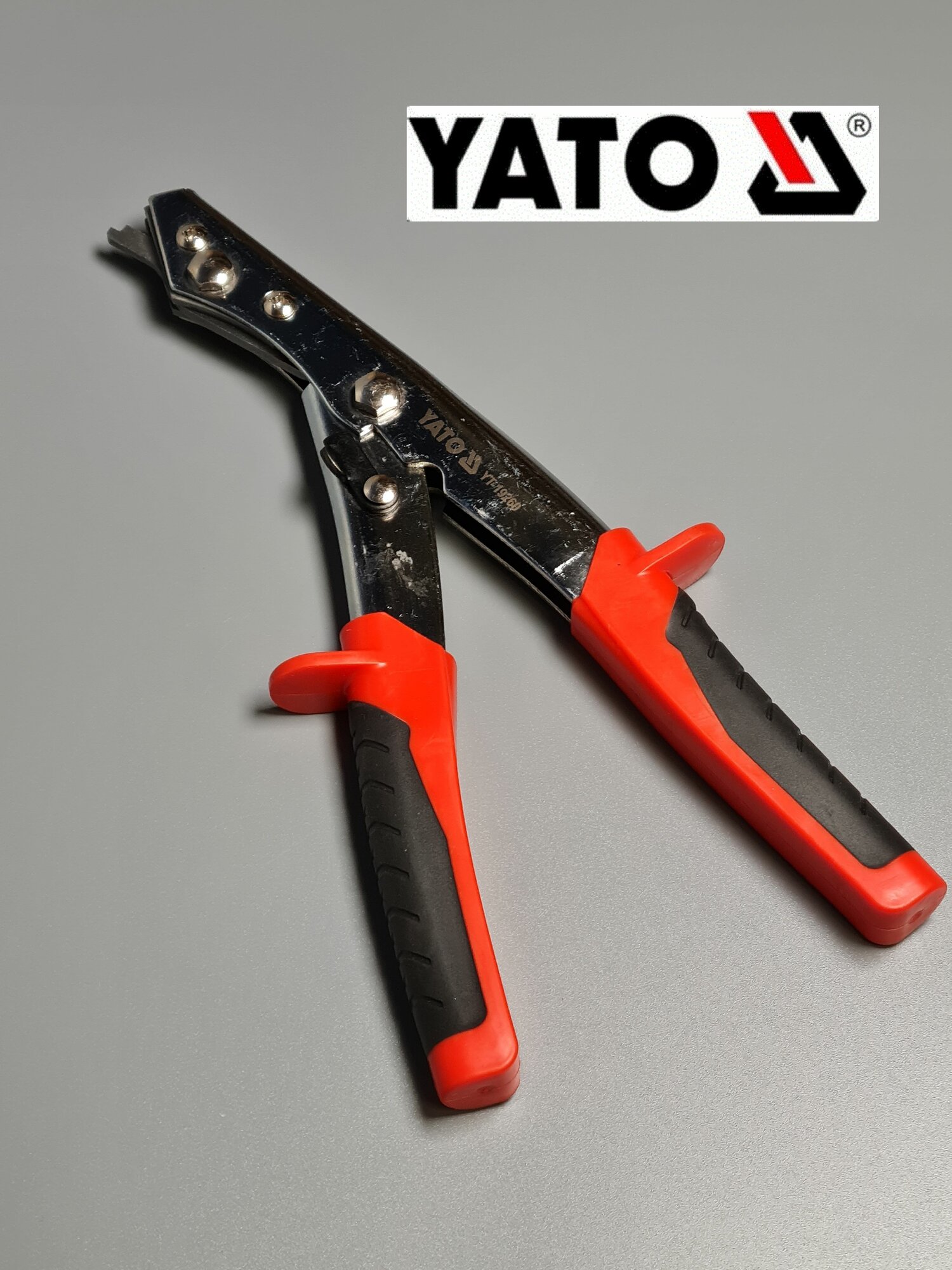 Вырубные ножницы по металлу и пластику YATO YT-19260