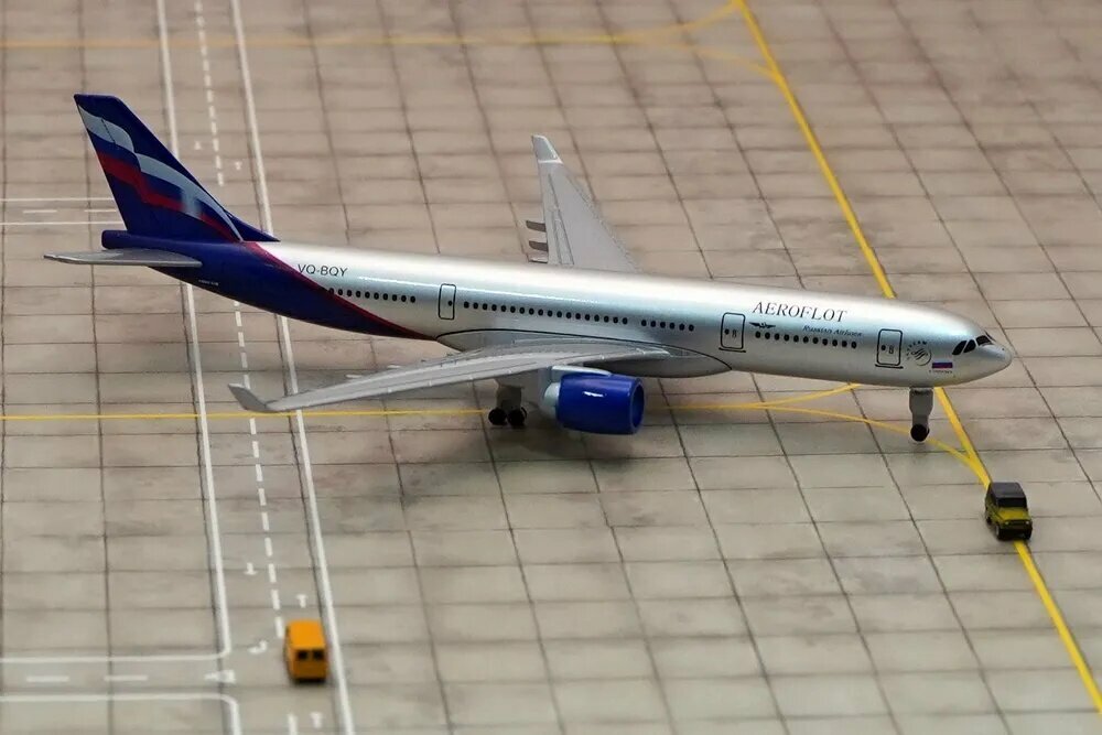 Игрушка самолёта Аэробус А330 аэрофлот, 20 см. металл.