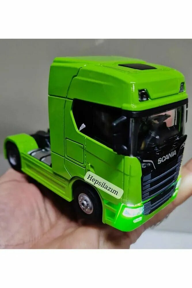 Игрушечный грузовик Scania, модель V8 R730 S-770, Diecast, 12 см, масштаб 1/43, со световыми и звуковыми эффектами, красный/черный