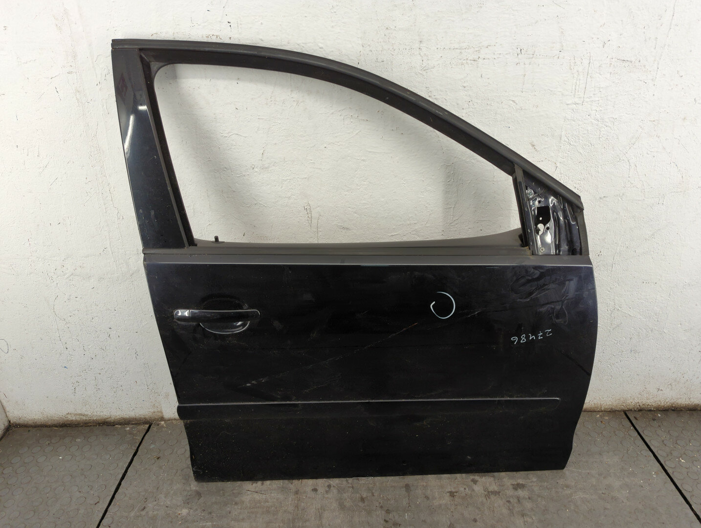Дверь боковая (легковая) правая передняя Volkswagen Polo Б/У
