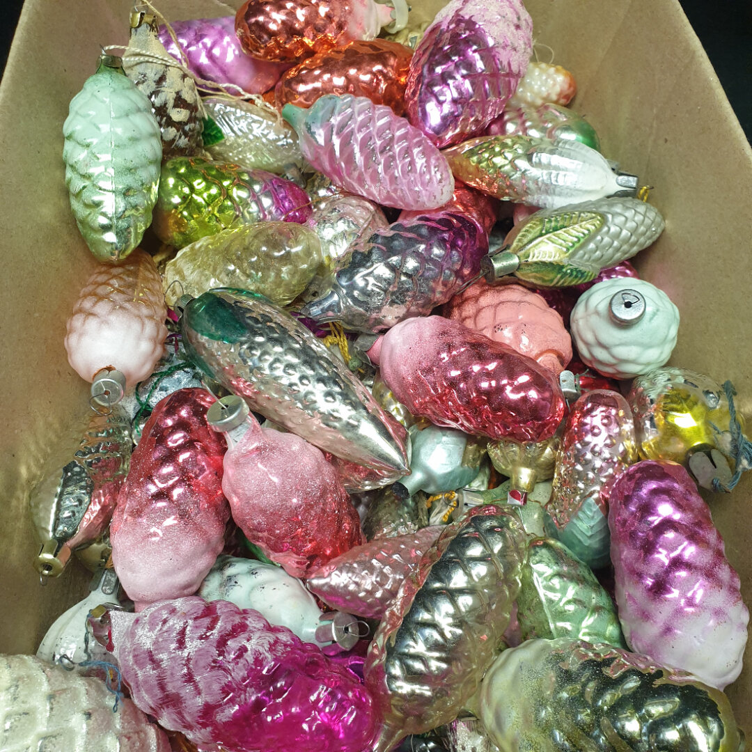 Елочная игрушка Шишка в ассортименте без выбора, сколы трубочек, винтаж СССР, цена за 1 шт.