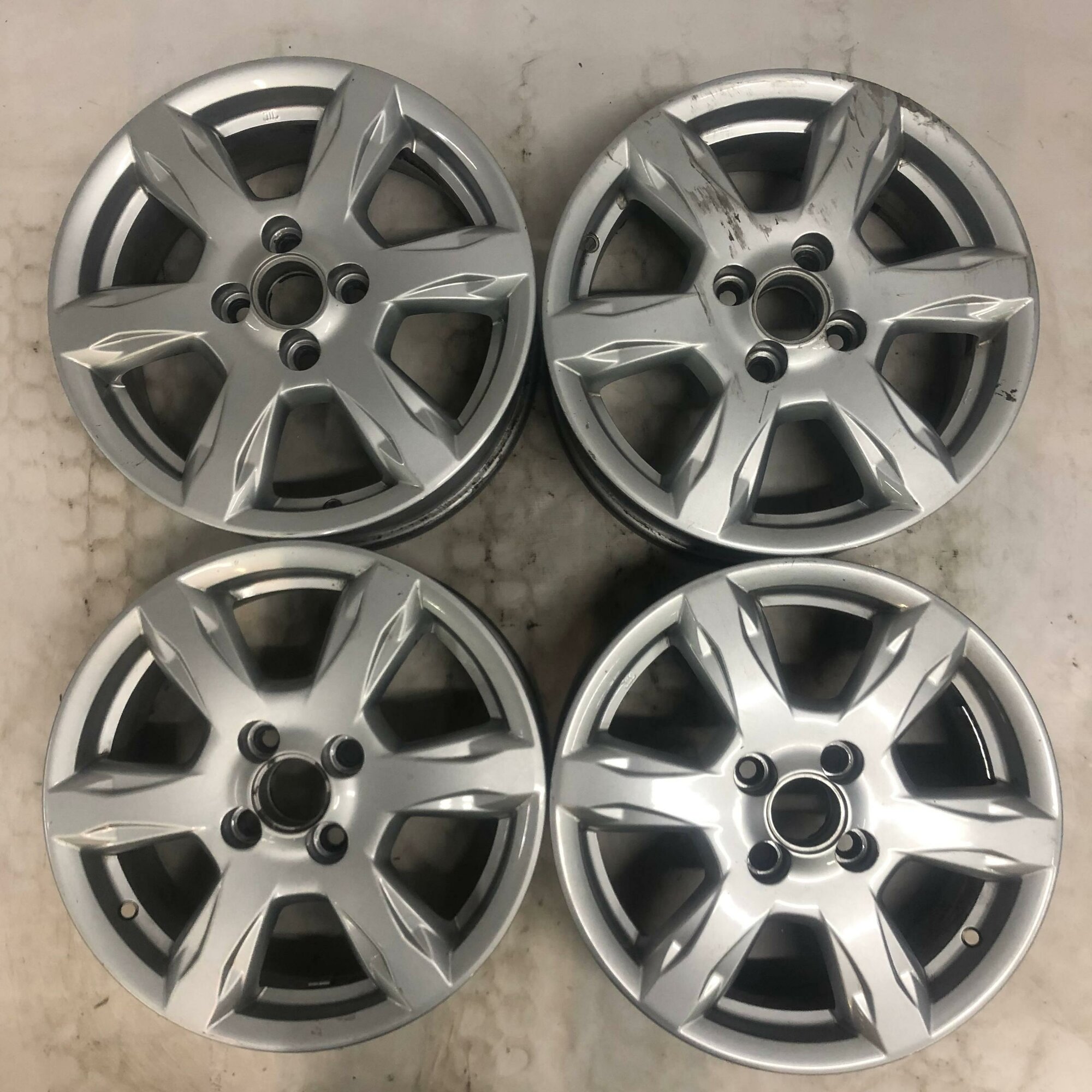 Колесные диски Replica 15x6 PCD 4x100 D54.1 ET48 (Реплика)