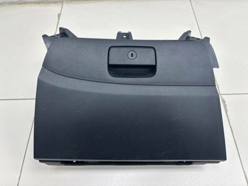 Бардачок Hyundai ix35 LM 2010-2015 кат.номер: 845102Y1009P 855412Y000