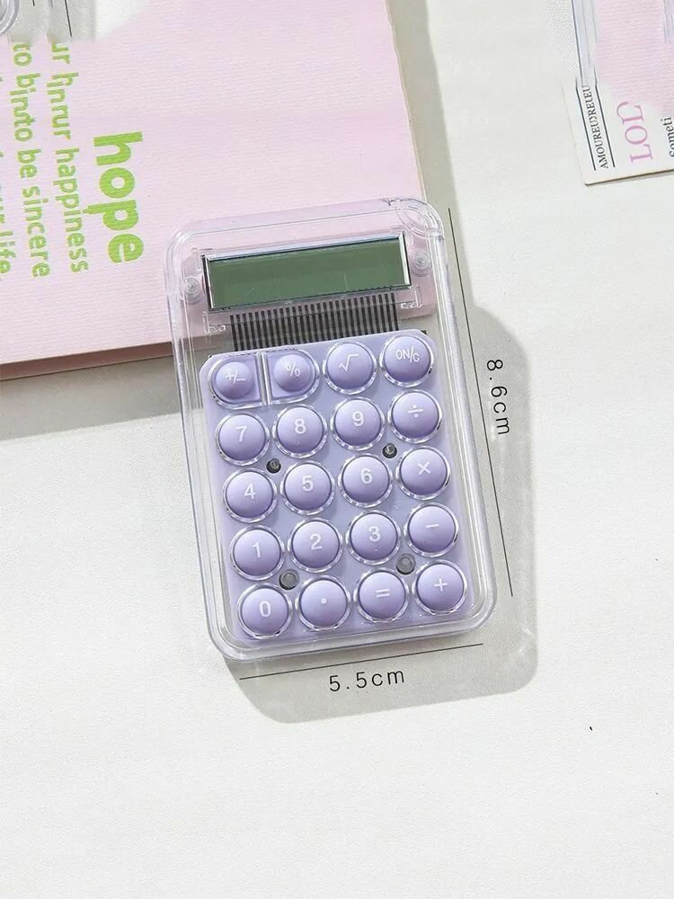 Милый и компактный мини-калькулятор ярких цветов, подходящий учащимся для решения задач или повседневных математических вычислений.