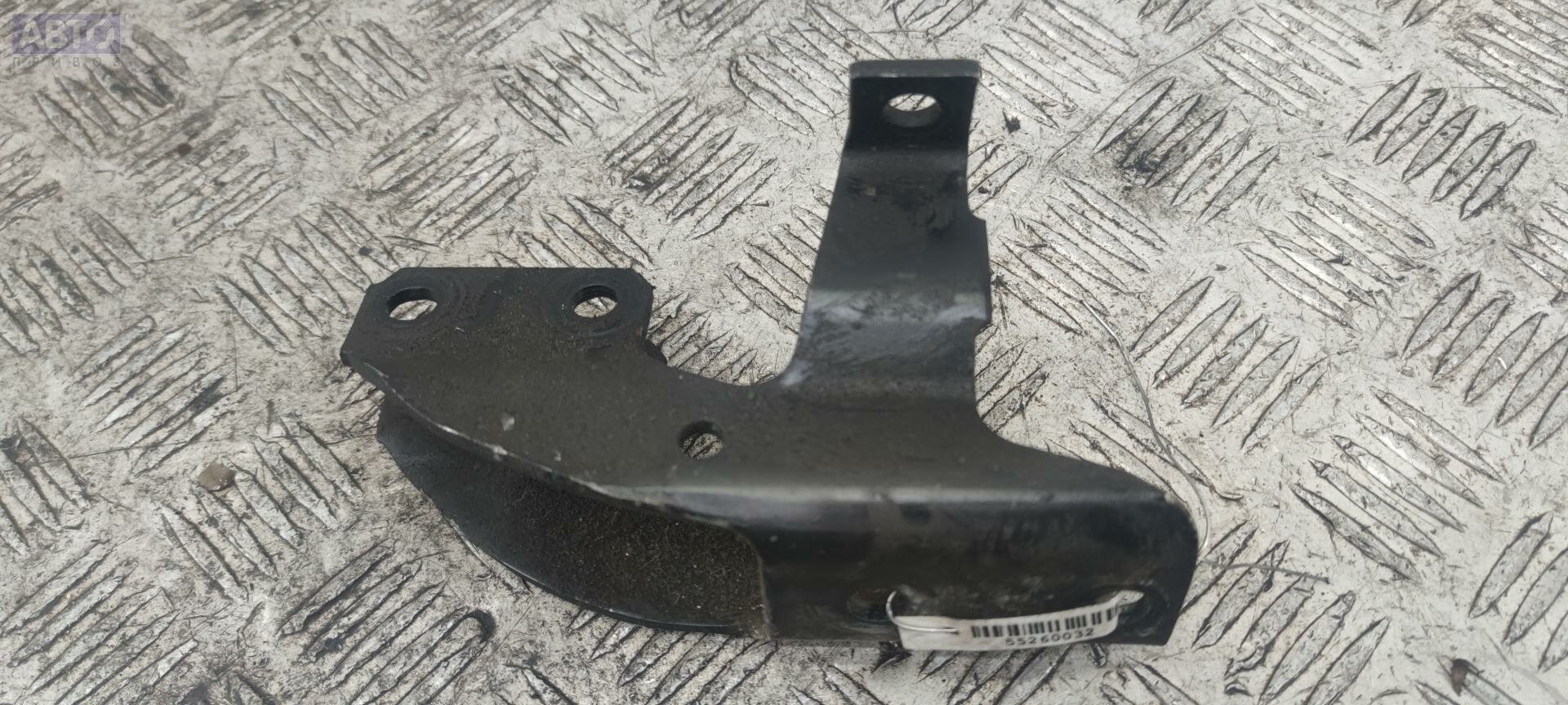 Кронштейн крепления Audi 80 B3 (1987-1992)