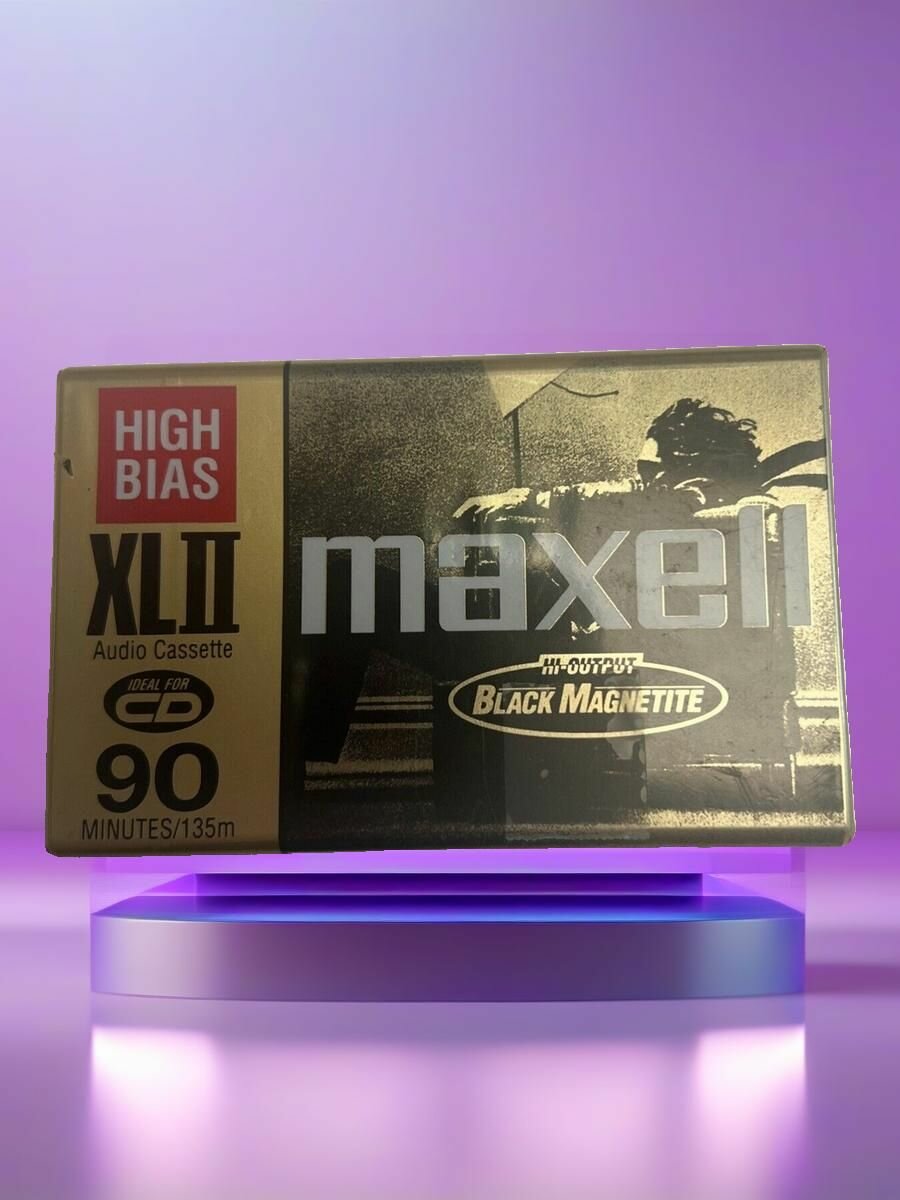 Аудиокассета Maxell XLII 90 chrome High Bias Япония 1992 г. (1 шт, 90 мин)