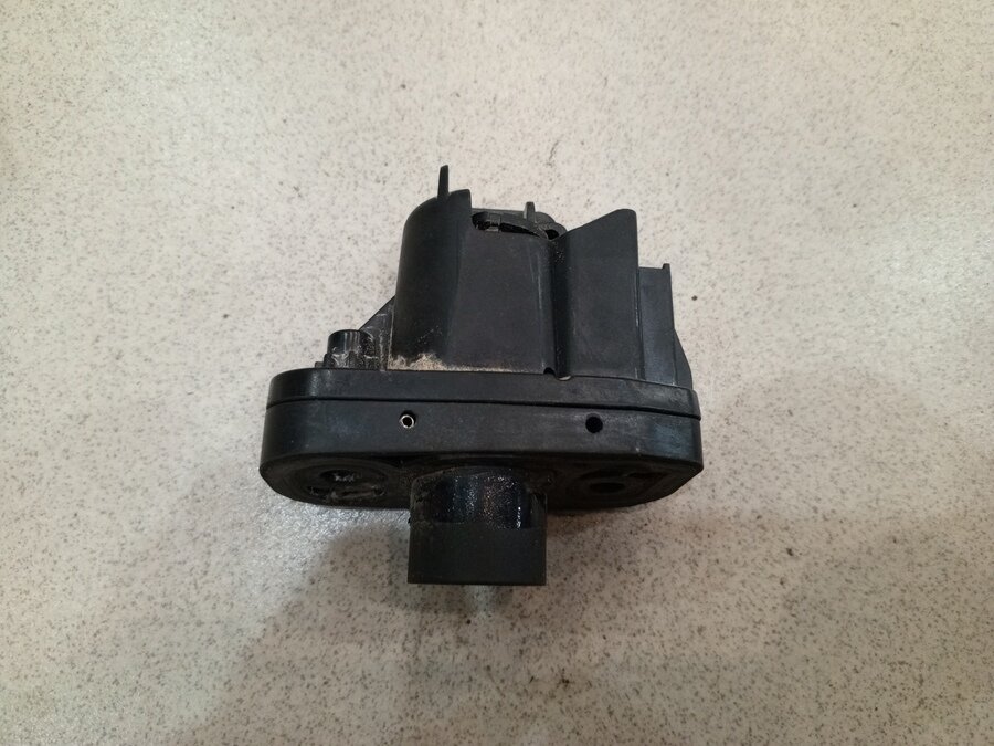 Личинка замка багажника от Mercedes-Benz S-Class W221 2005-2013