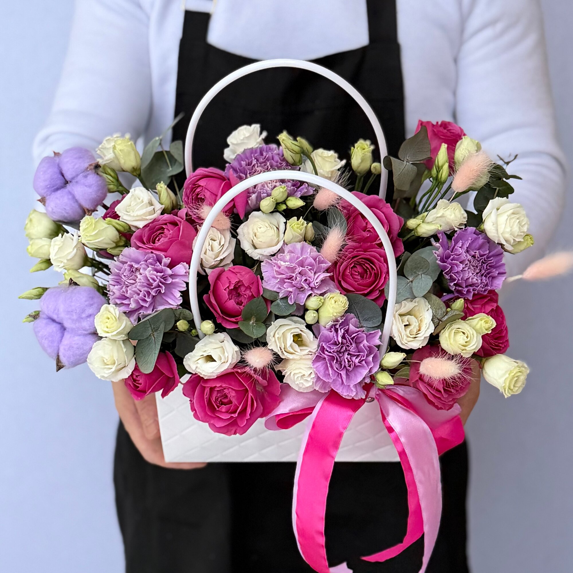 Сумочка цветов Rybe-Flowers, роза пионовидная, эустома, гвоздика, хлопок, белая, разноцветная