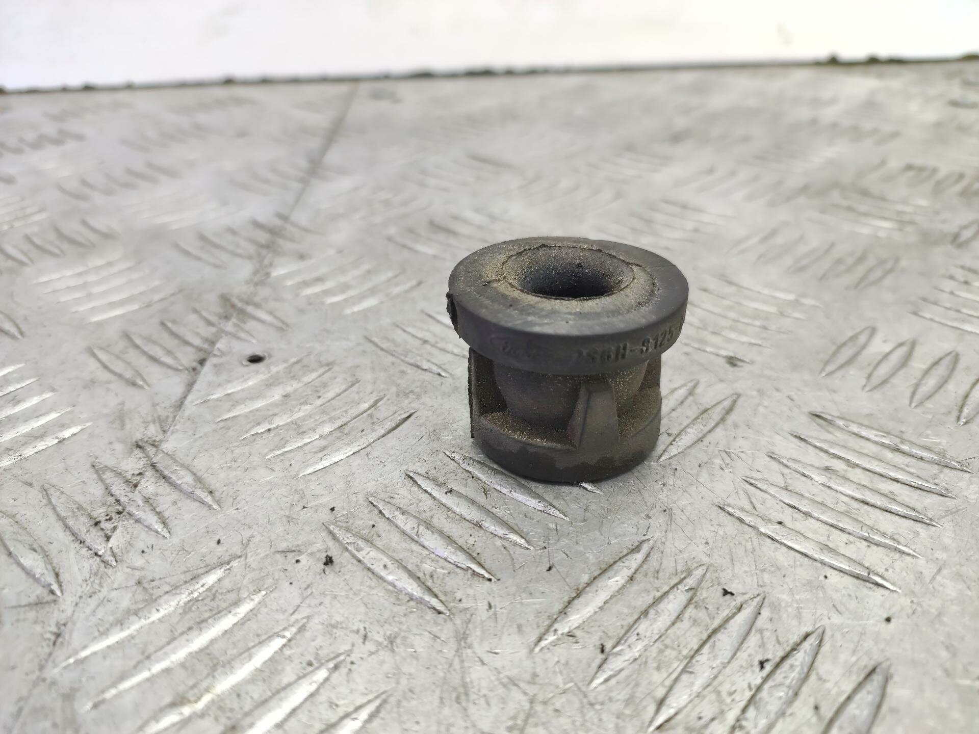 Кронштейн (крепление) радиатора Ford Fusion рест. 2006 2S6H8125BA