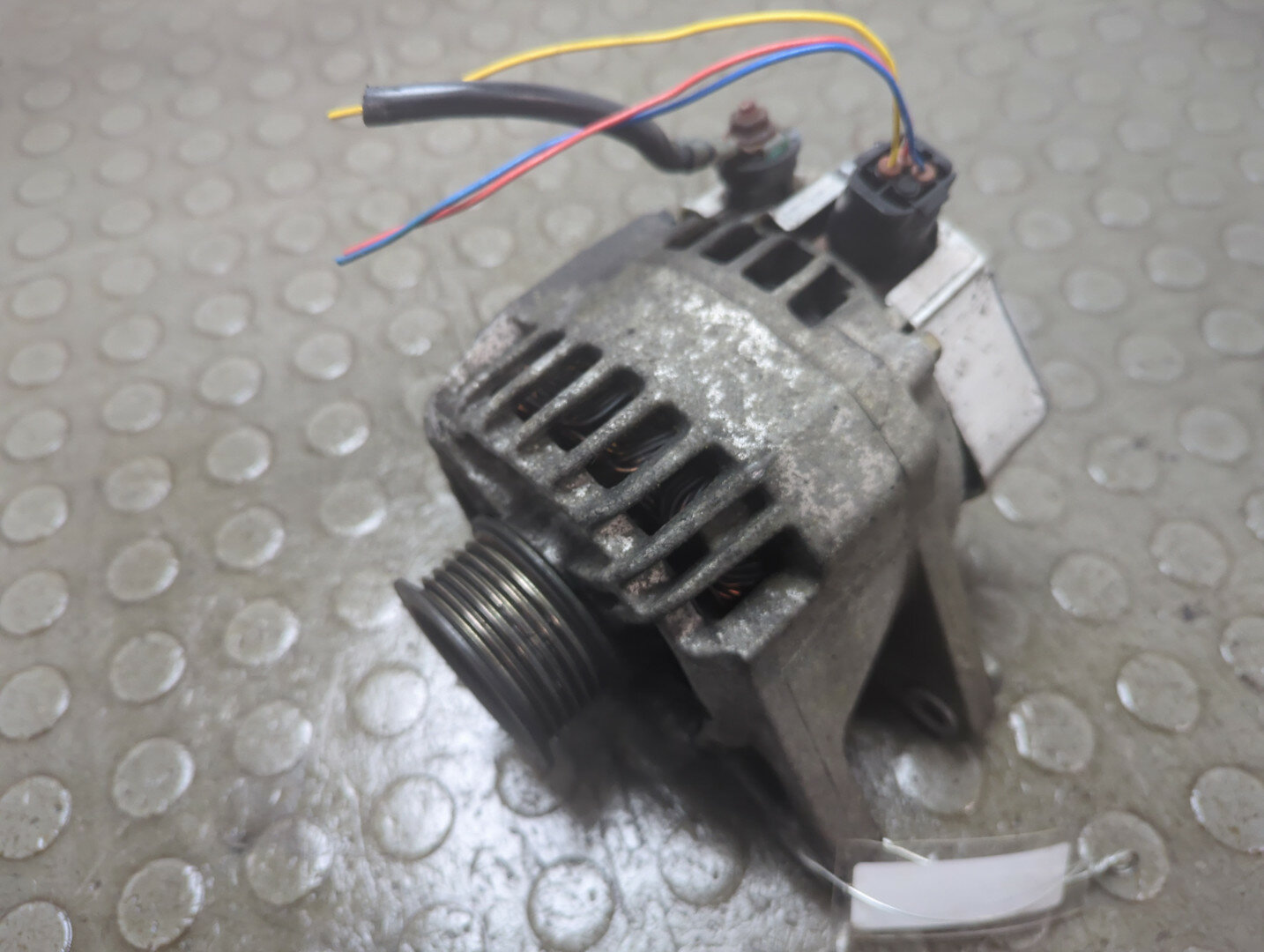 Генератор Toyota Corolla Verso Б/У