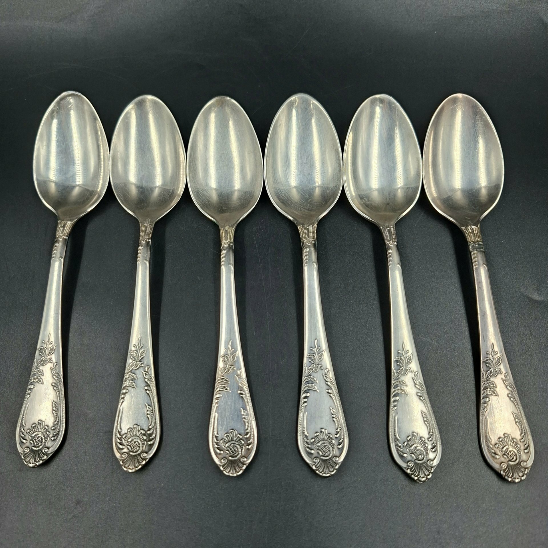 Набор из шести десертных ложек с растительным декором, мНЦ (медь-никель-цинк)