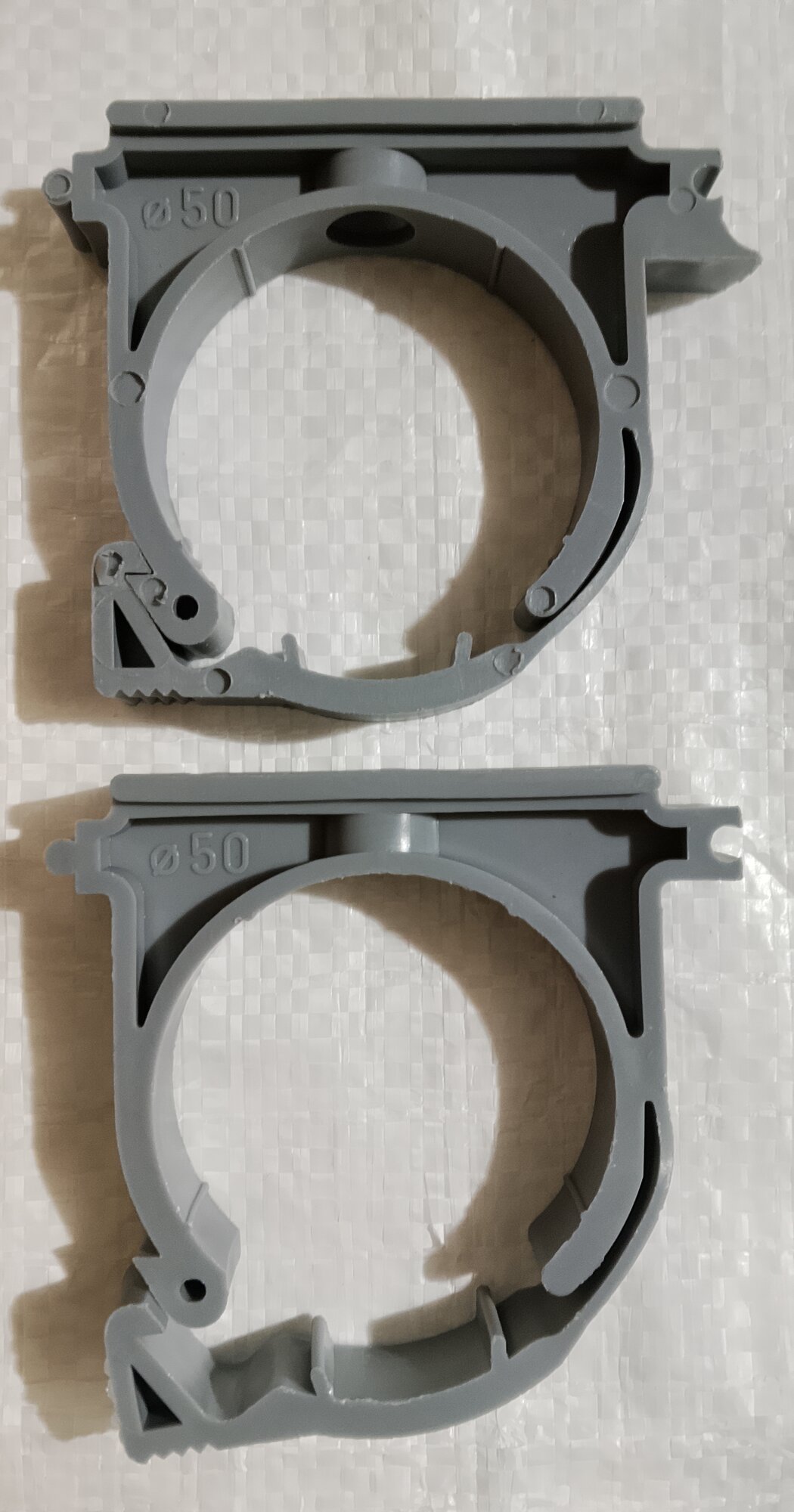 Хомут крепёжный пластиковый диам. 50мм в комплекте 5 штук.