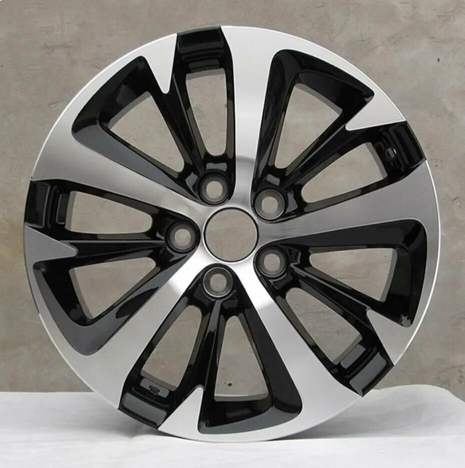 HTW 17-дюймовые легкосплавные диски, подходящие для автомобилей Toyota Reiz, Camry, Crown, Corolla, Avalon и RAV4. Колесный диск Штампованный 17x7" PCD5х114.3 ET39 D60.1