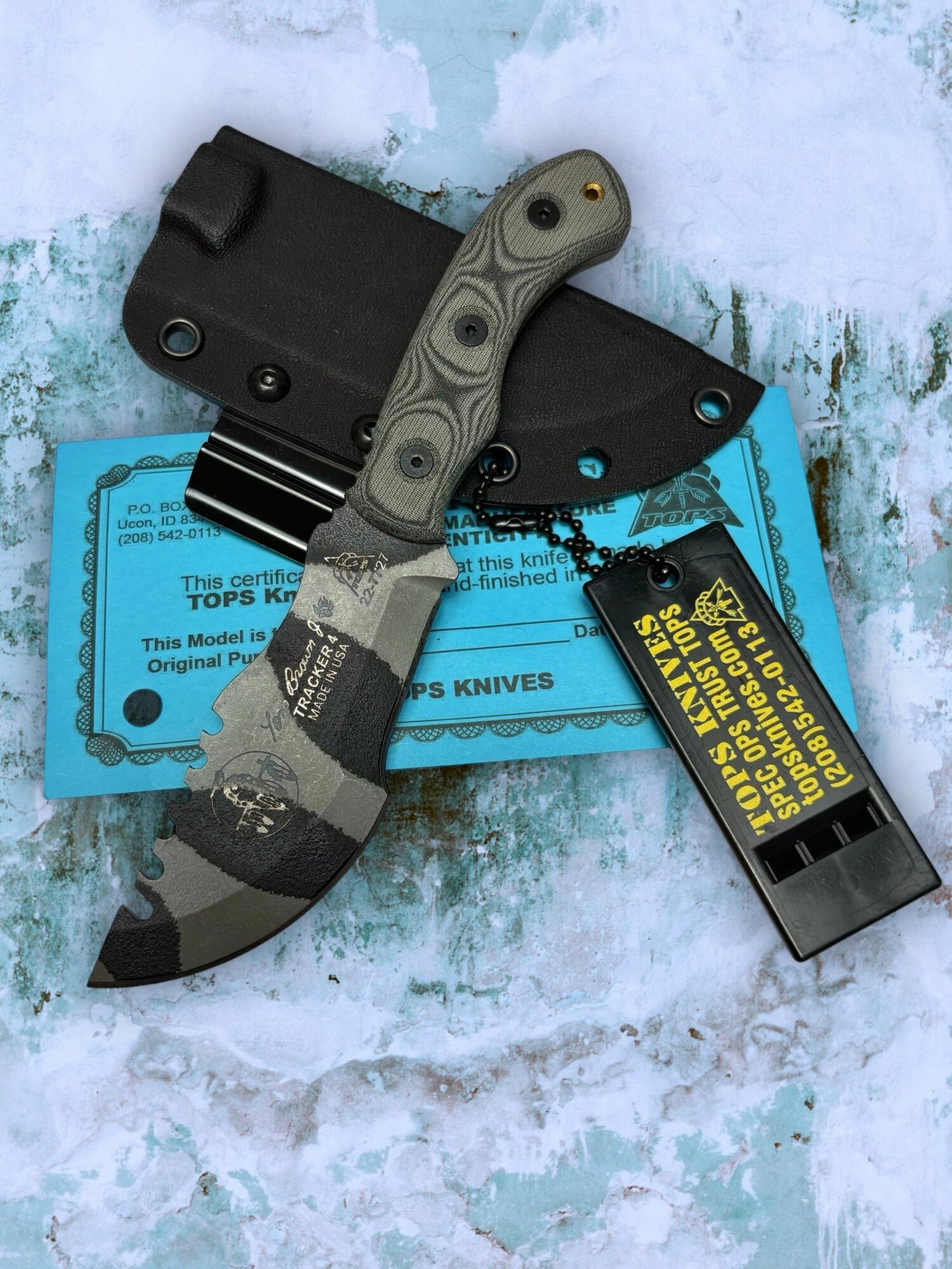 Нож TOPS Knives Tom Brown ini Tracker 4 Urban Camo, TBT040CAMO