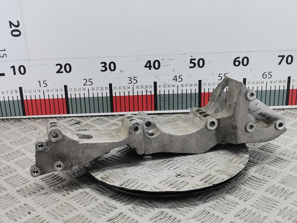 Кронштейн генератора Audi A3 8L 06A903143P арт. 2163572