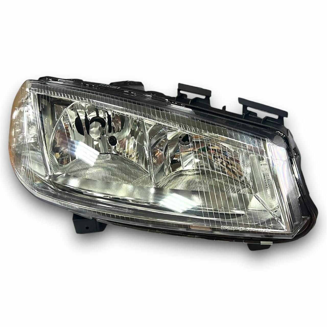 Фара передняя правая под электрокорректор Renault Megane c 2002-2009 ( Рено Меган )