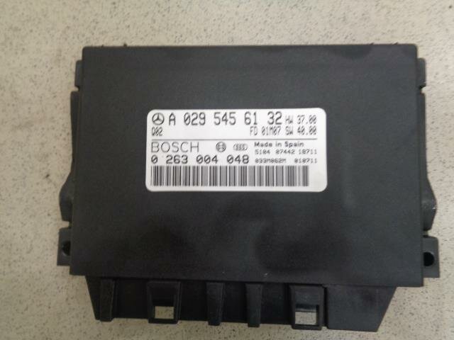 Блок управления парктроником от Mercedes-Benz S-Class W220 1998-2005