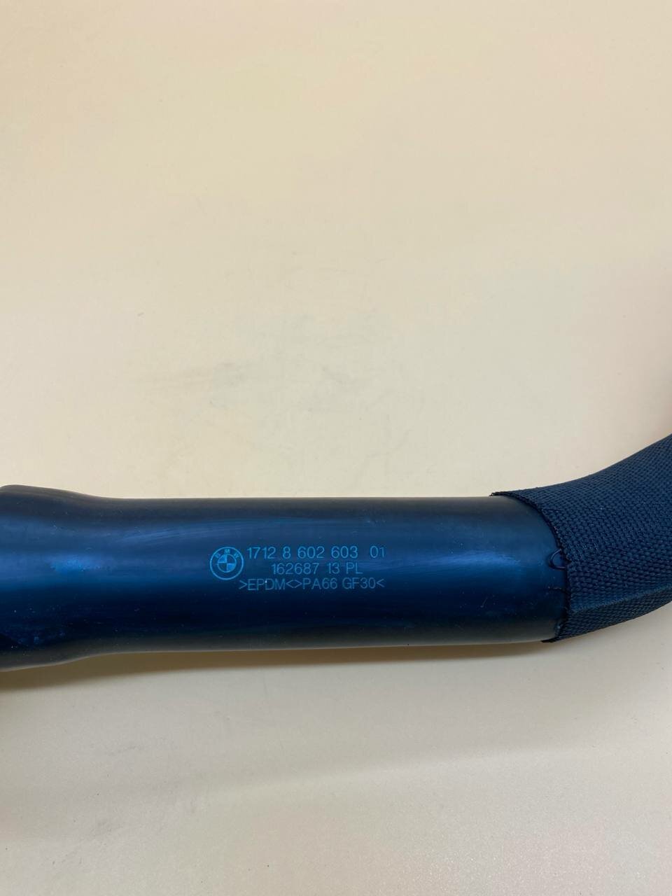 Патрубок BMW 17128602603