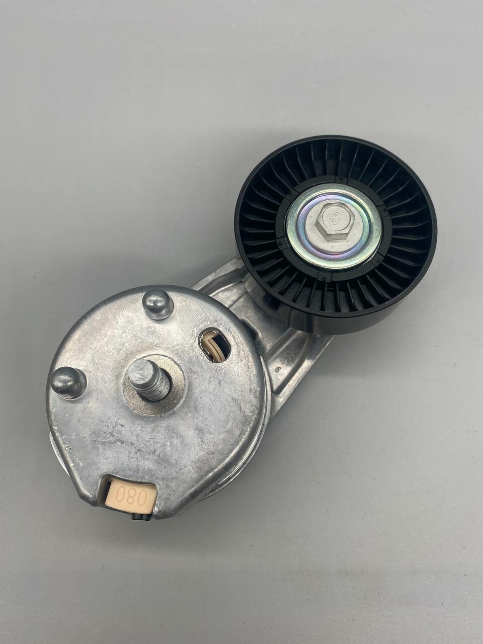 Натяжитель ремня LAND ROVER LR035546