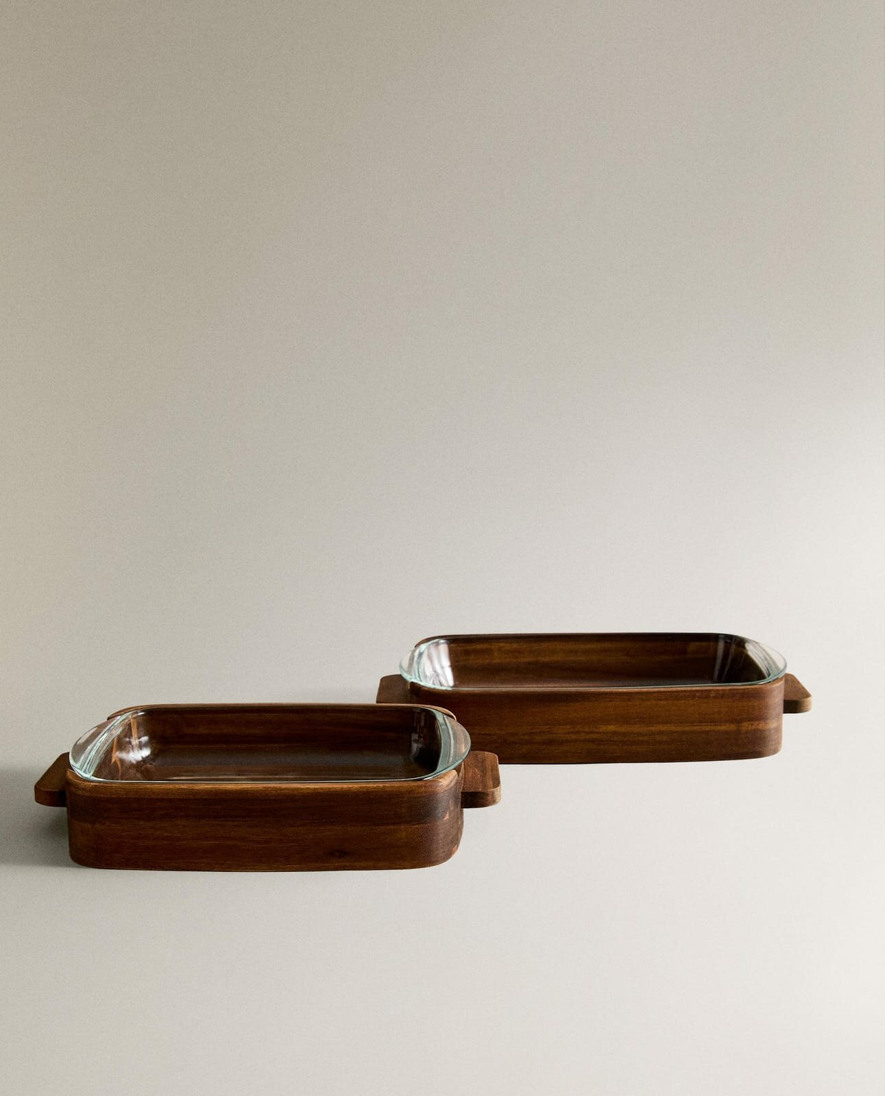 Форма для запекания, выпечки ZARA HOME жаропрочное блюдо из боросиликатного стекла и дерева, коричневый, 32.5 x 20.2 x 5.2 см 4223/757/700-4