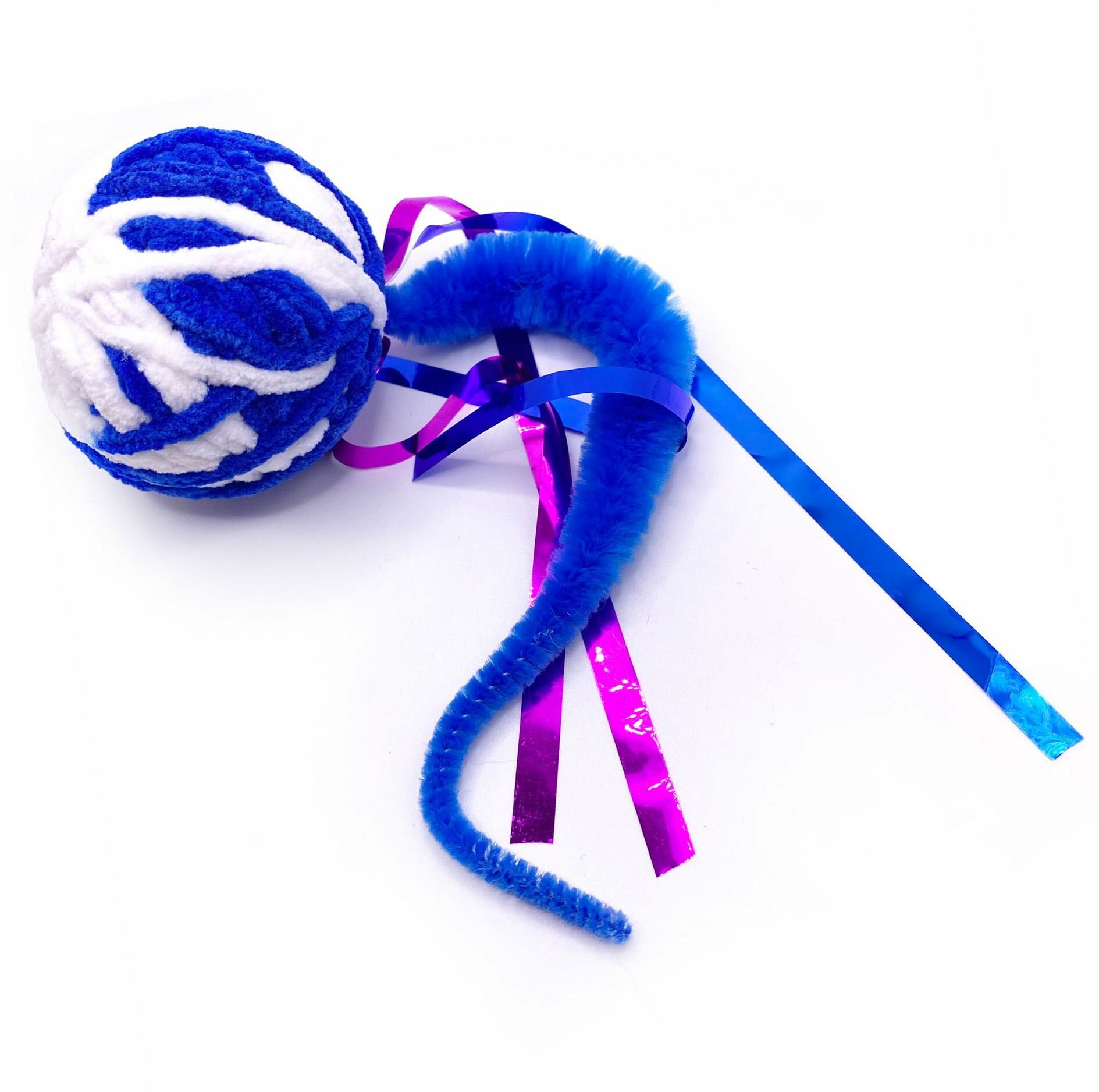 Игрушка для кошек Japan Premium Pet Шерстяной клубок с шуршащим хвостом и шариком внутри. С мататаби