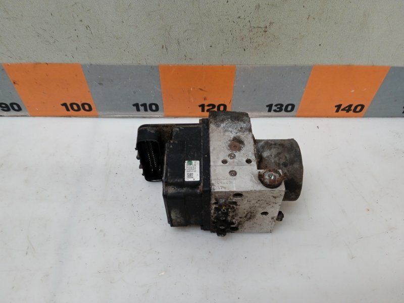 Б/У блок АБС, Ниссан Максима А33 Блок ABS (насос) Nissan Maxima 2004 A33 274055 NISSAN арт. 476603Y566, 476603Y505