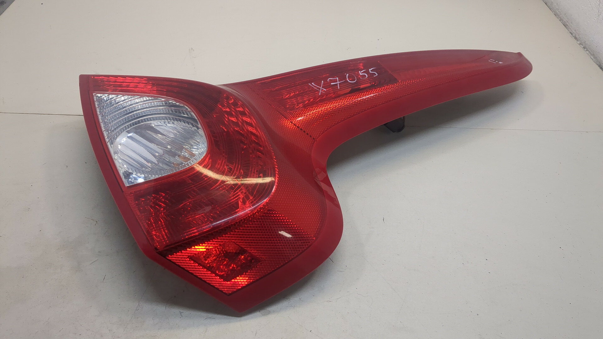 Фонарь (задний) правый Volvo C30 Б/У