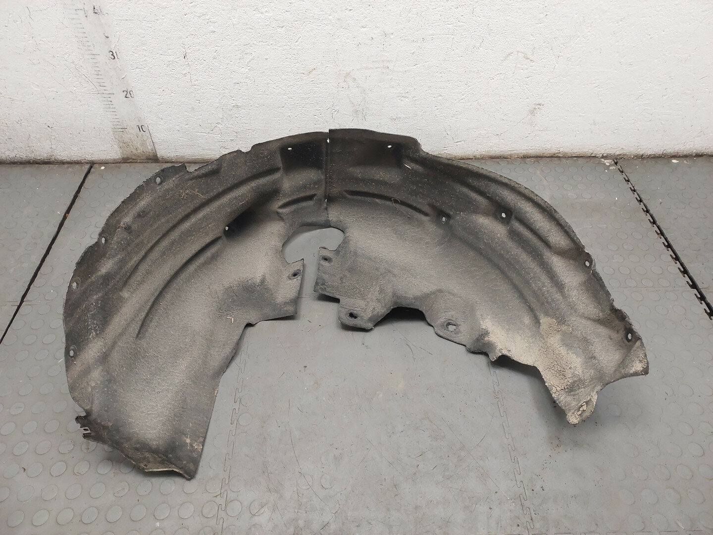 Защита арок (подкрылок) правая задняя Ford Bronco Sport Б/У