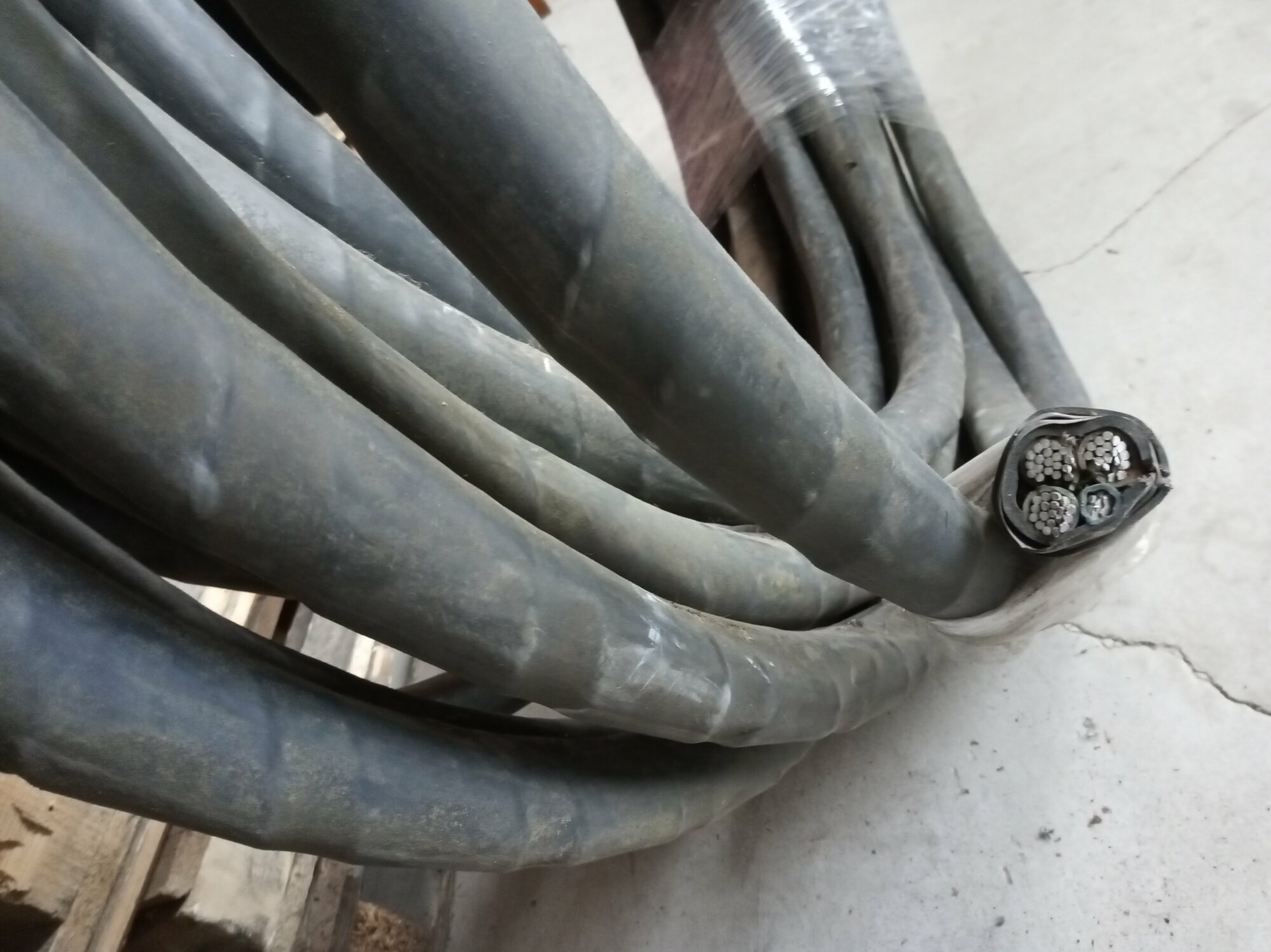 Кабель АВБбШв 3х150+1х50 бухта 38 метров