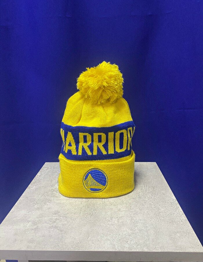 Для баскетбола Голден Стейт шапка зимняя с помпоном размер 58-60 баскетбольного клуба NBA GOLDEN STATE WARRIORS (США) жёлтая