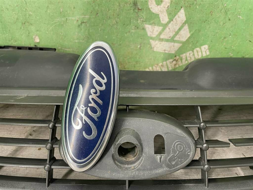 Решетка радиатора Ford Focus 2 08-11
