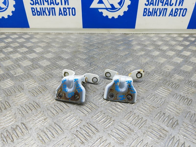 Б/У Петля двери задней правой Mazda Familia BJ / Мазда Фамилия BJ 1.5 ZL 110 Л.С 2001