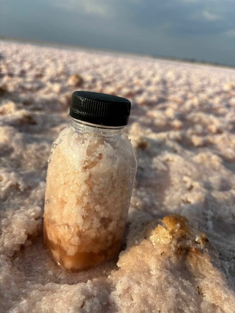 Розовая соль из озера Сиваш. Крупная. без добавок 400г. Универсальная. Подходит для ежедневного употребления в пищу и для косметических процедур.