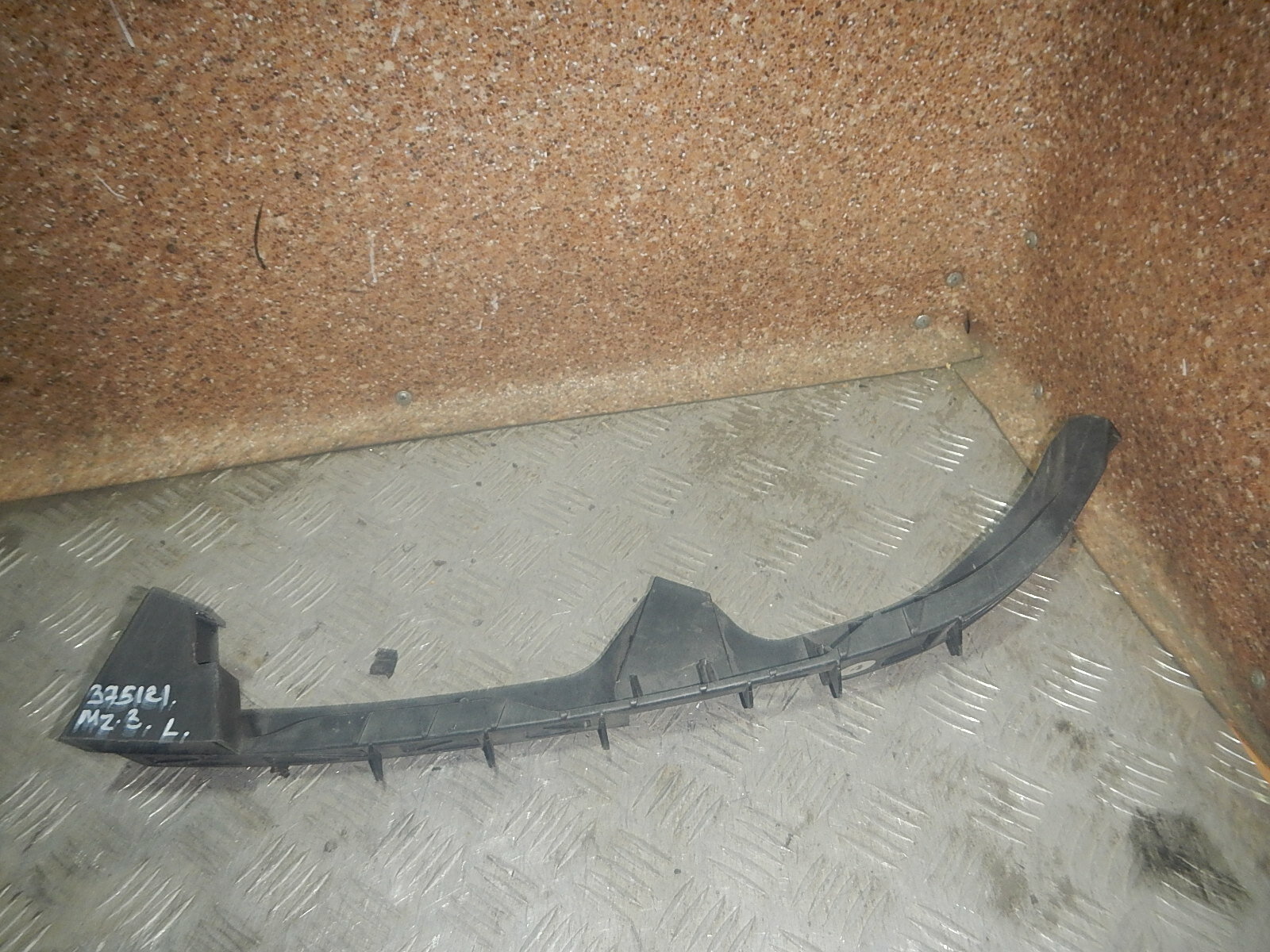 Б/У Кронштейн фары левой, Mazda (Мазда)-3 (BK) (02-09) MAZDA 3 (BK) (02-09) седан Без повреждений 375121 MAZDA арт. BN8V5...