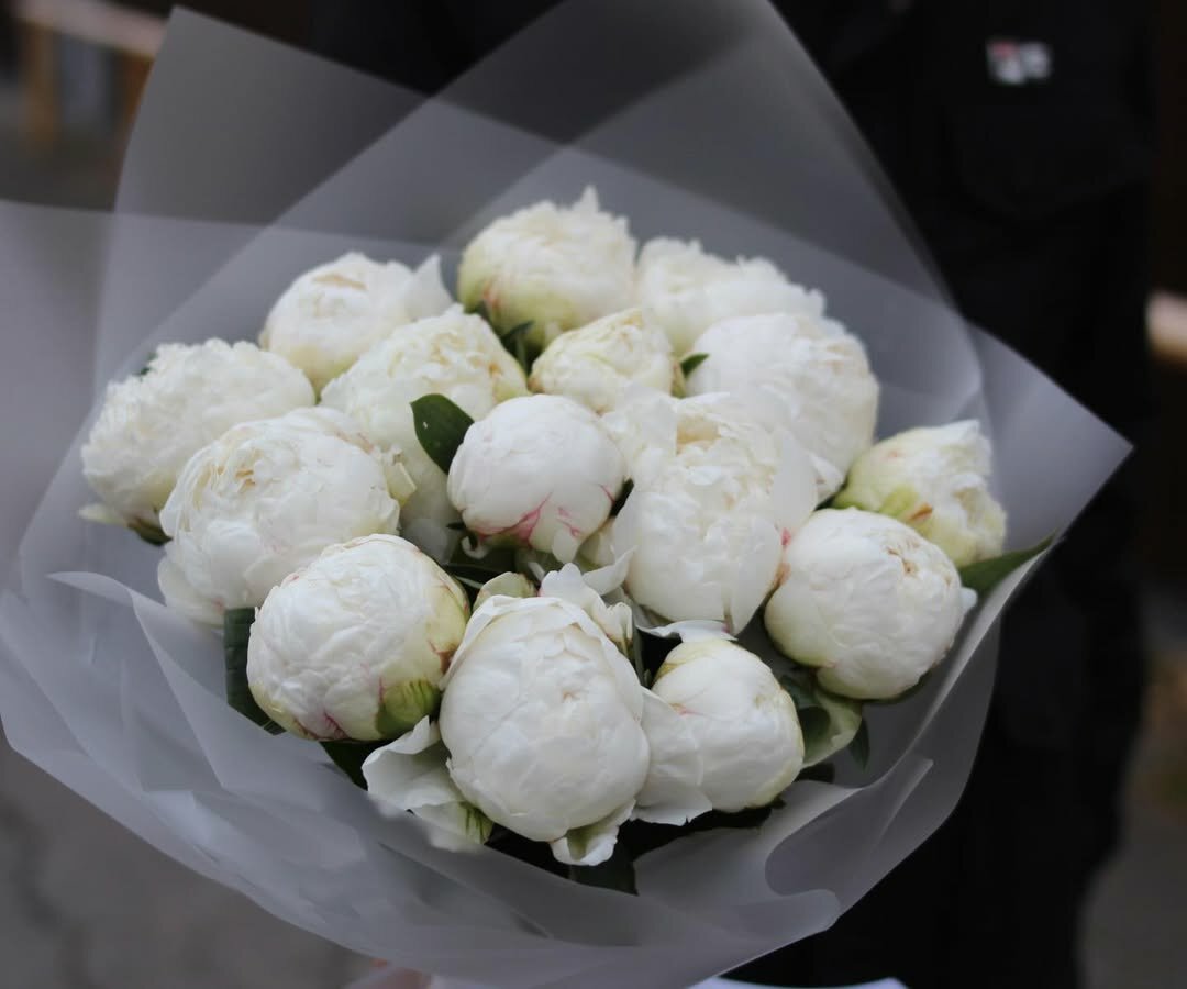 Букет из 11 белых пионов роскошный букет премиум букет премиум цветы