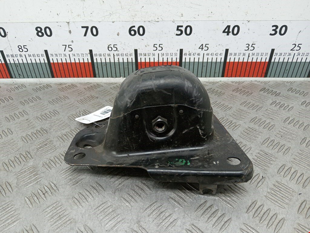 Кронштейн (крепление) подвески Volkswagen Golf Sportsvan 1K0501476 арт. 2257351