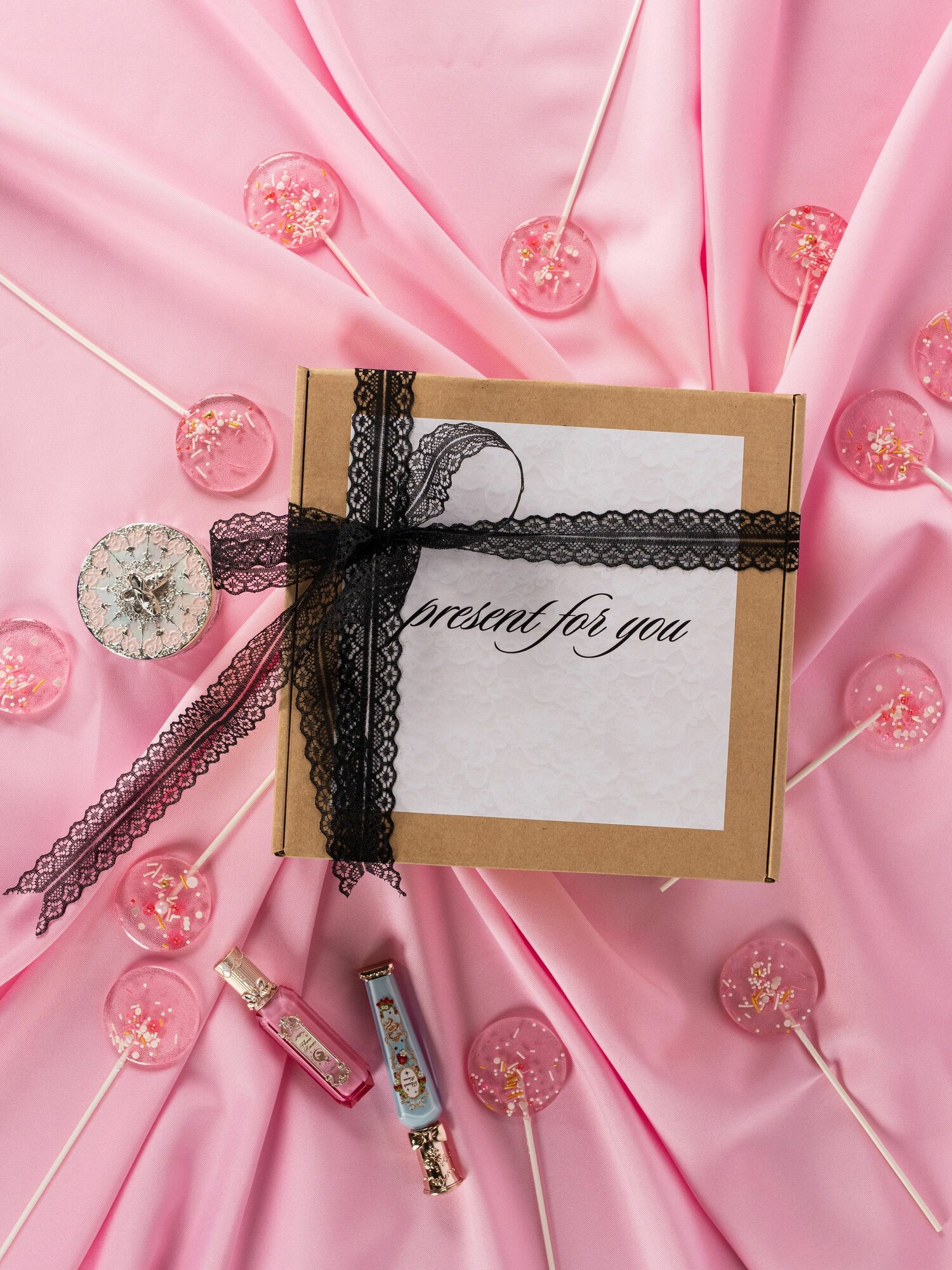 Подарочная коробка, бежевая, самосборная, крафт-картон, 22x22x10 см