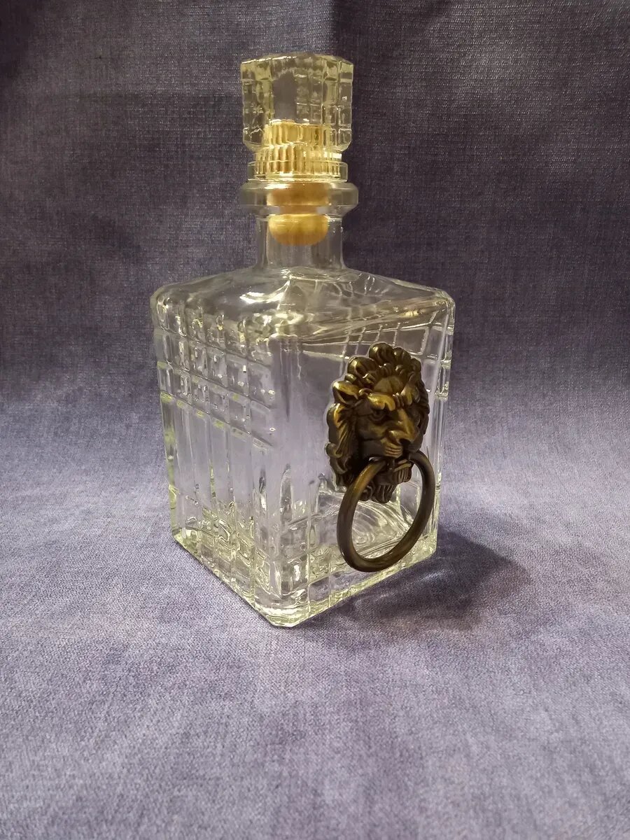 Графин 0,7л граненый Лев